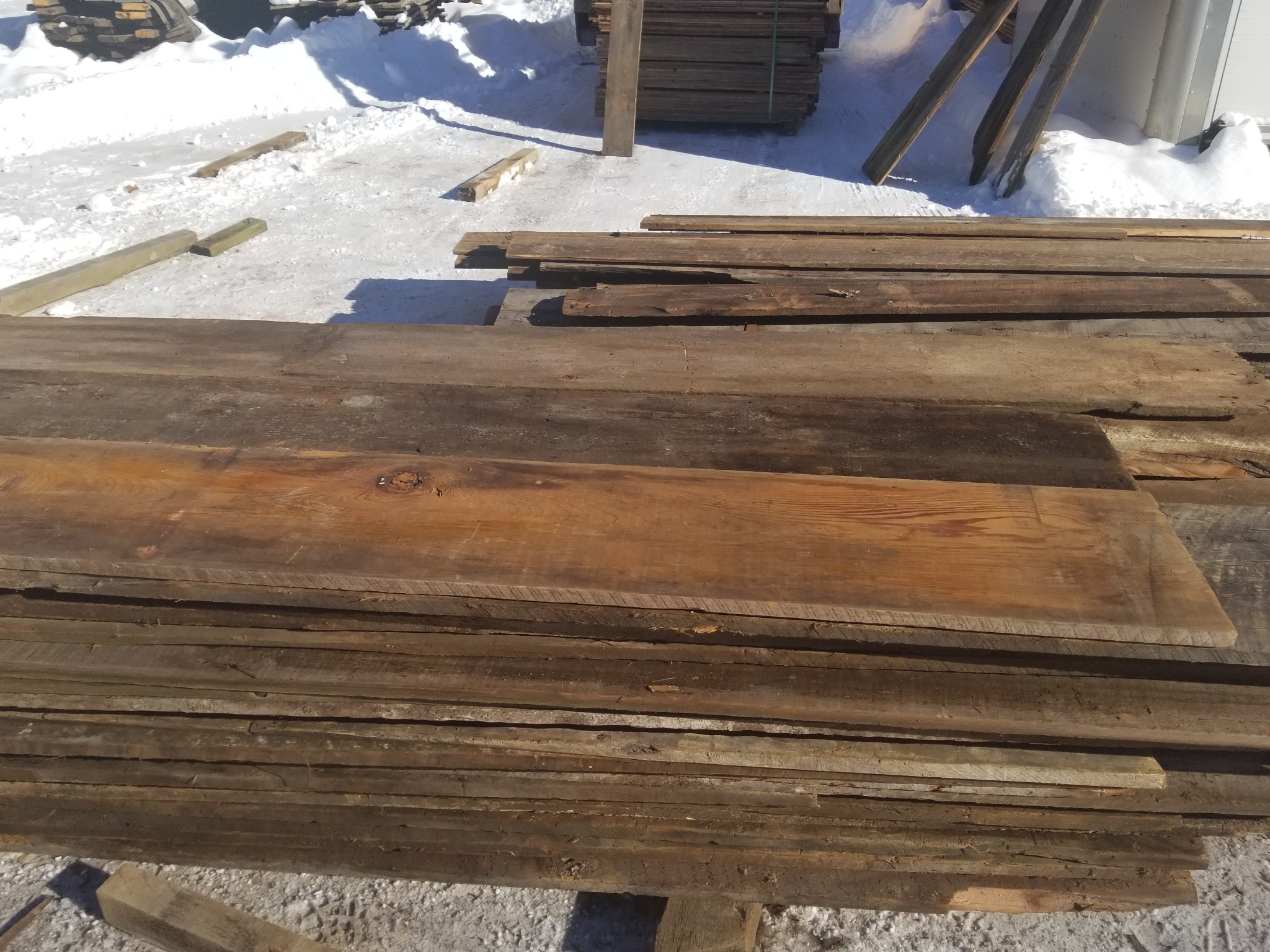 BARN WOOD/BROWN BOARD FLOORING | Green River Lumber