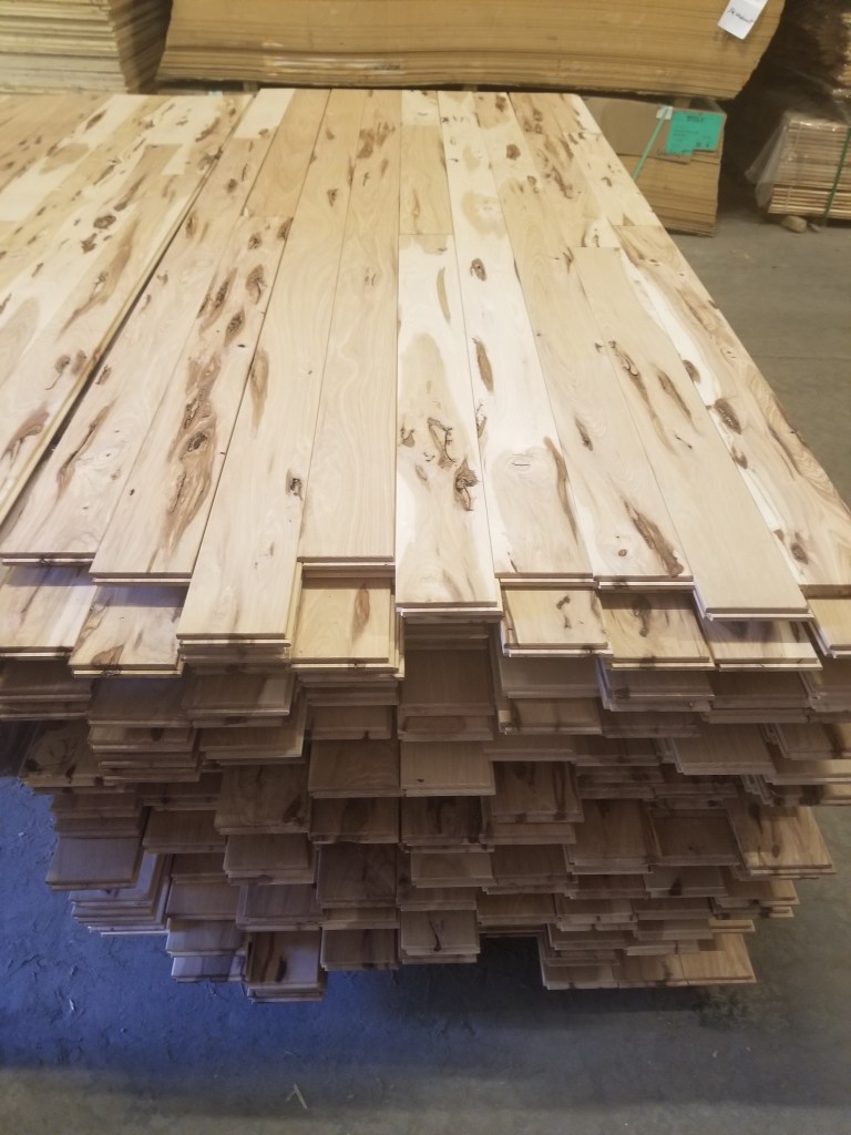 BARK INCLUSION HICKORY | Green River Lumber