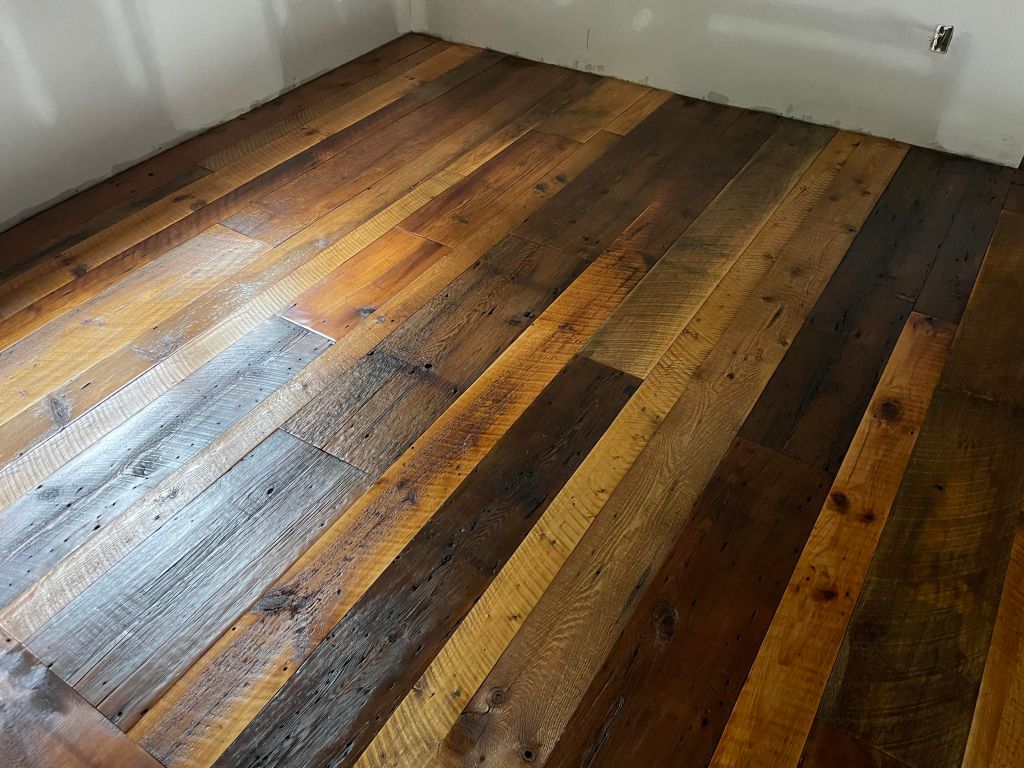 OUT WITH THE OLD & IN WITH THE OLD! ANOTHER FABULOUS BARN WOOD/BROWN ...